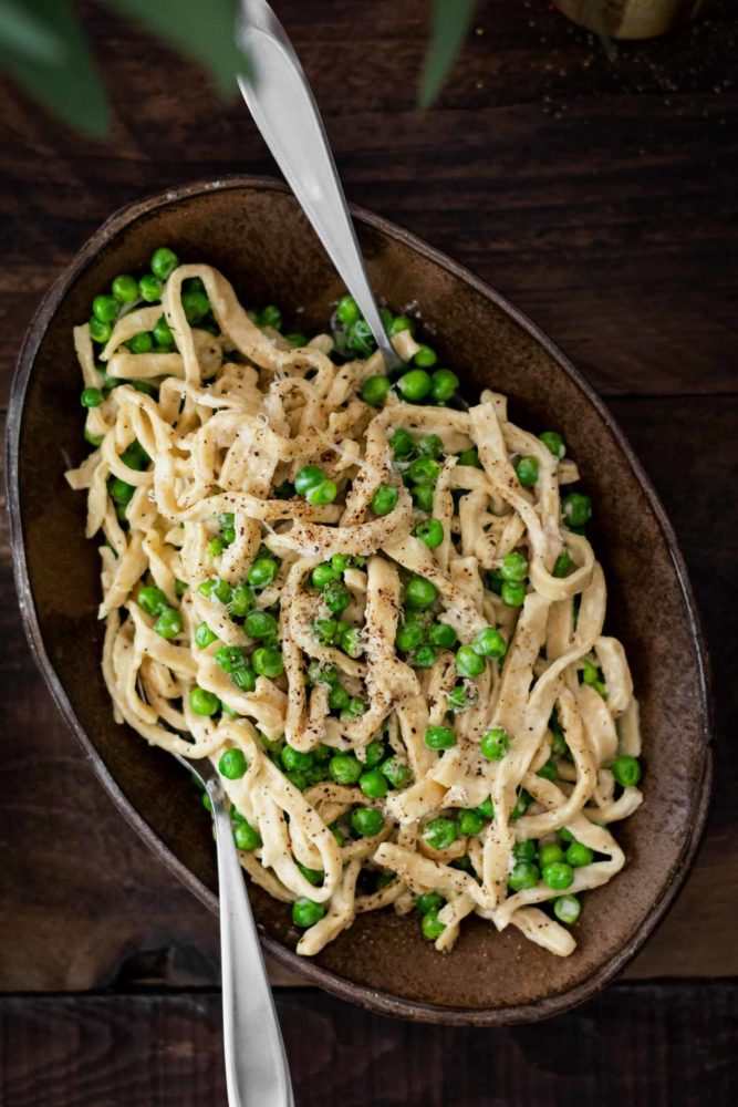 Garlicky Pea Pasta with Cream Sauce | Naturally Ella